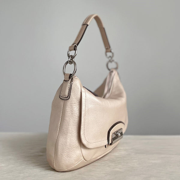 Coach Pearl Leather Front Buckle Slouchy 2 Way Shoulder Bag Excellent